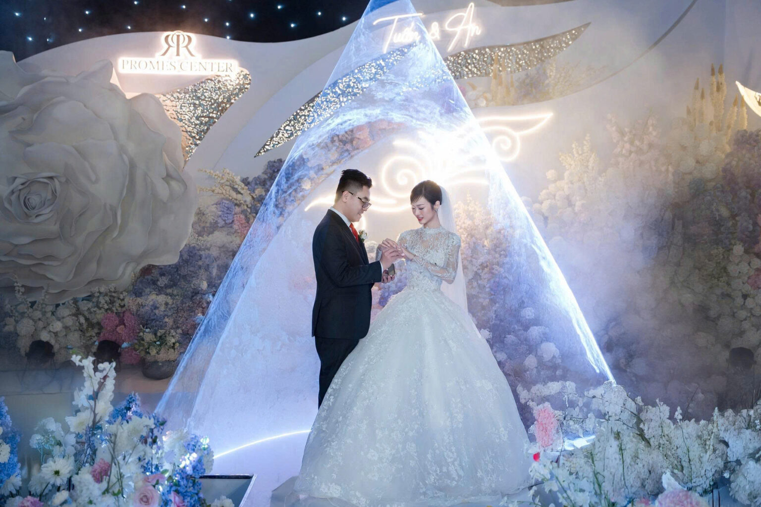 Trang chủ - PROMES CENTER